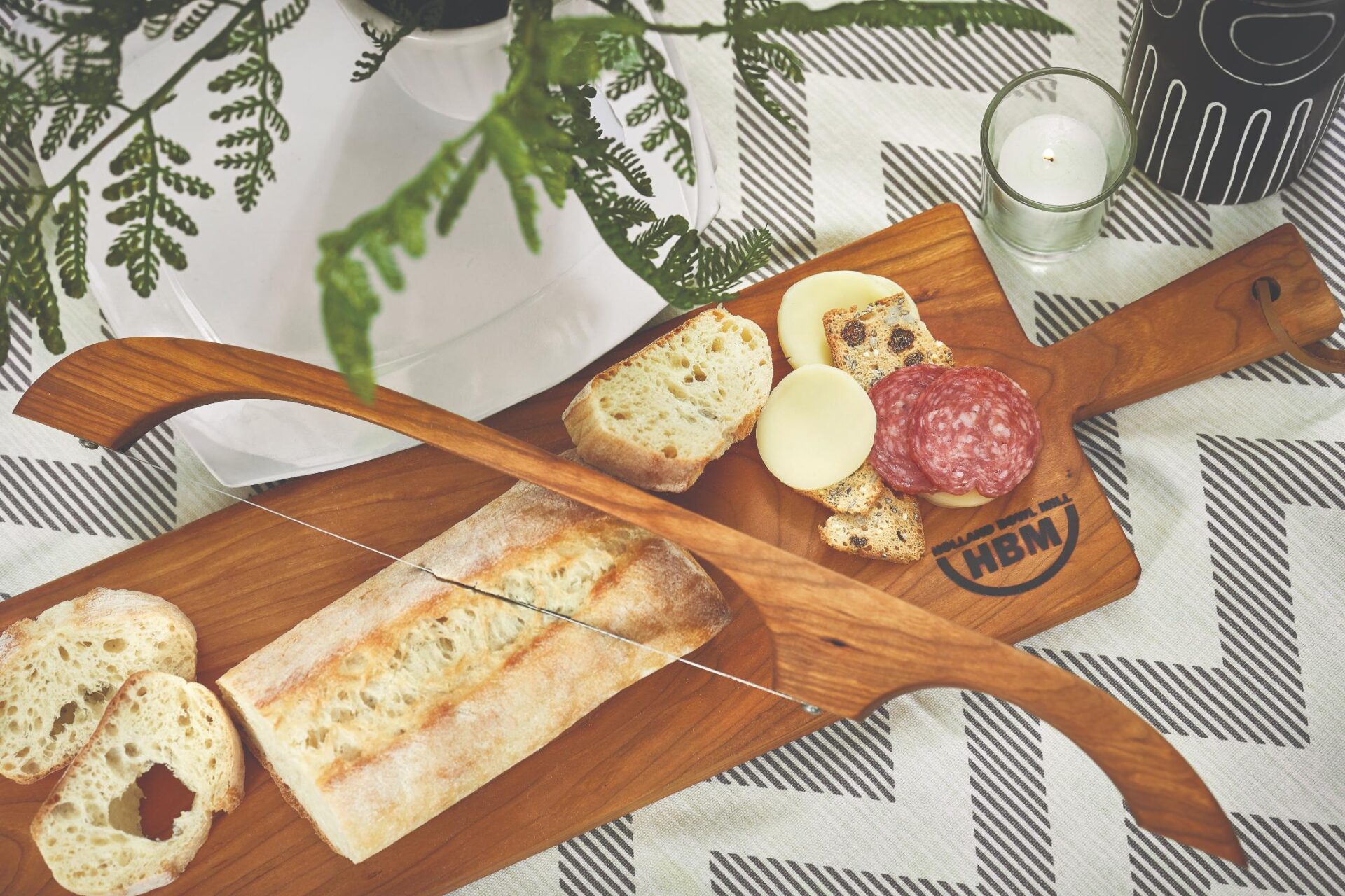 How to Choose the Best Rustic Cutting Board Set | Holland Bowl Mill ...