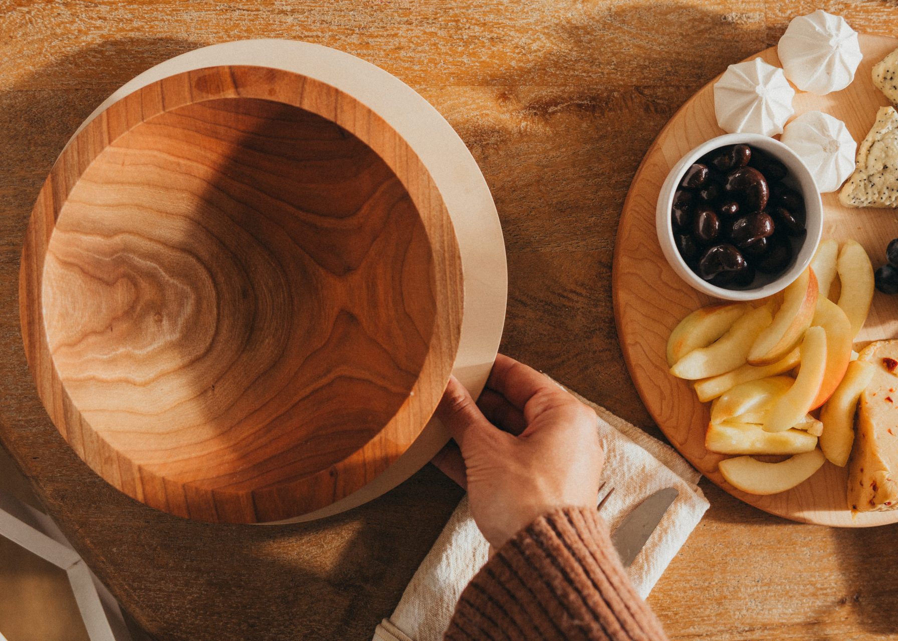 Wooden Bowls, Cutting Boards and Kitchen Essentials | Holland Bowl Mill